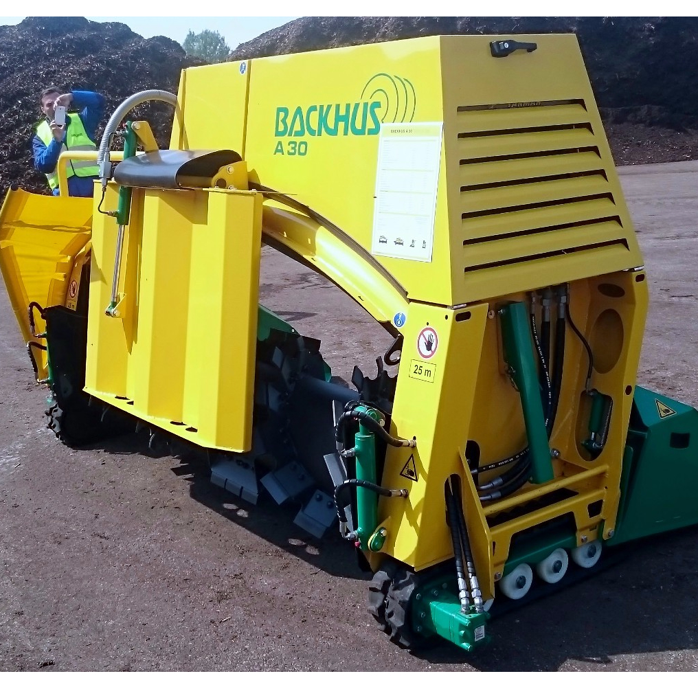 Retourneur enjambeur Backhus A30 - Backhus EcoEngineers (DE ...