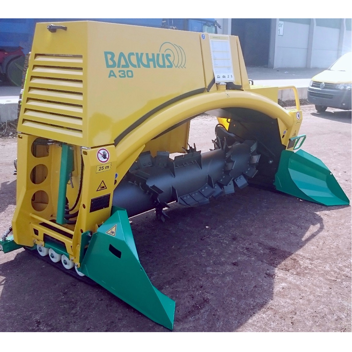 Retourneur enjambeur Backhus A30 - Backhus EcoEngineers (DE ...