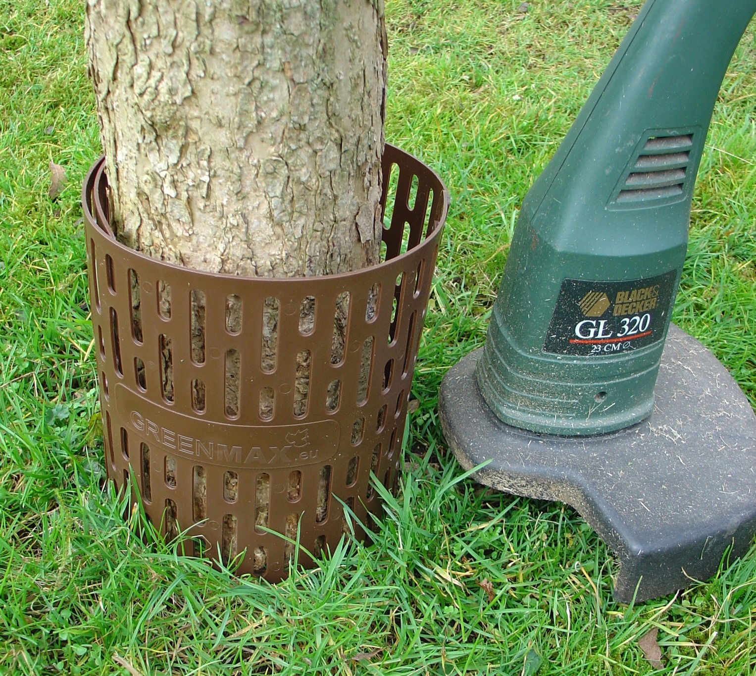 TreeProtect® (Manchon de protection pour troncs d'arbres) - GreenMax® - FranceEnvironnement