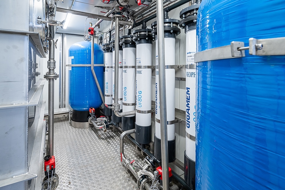 unYo® (Unité mobile de potabilisation des eaux destinées à la consommation humaine) - INOVAYA ...